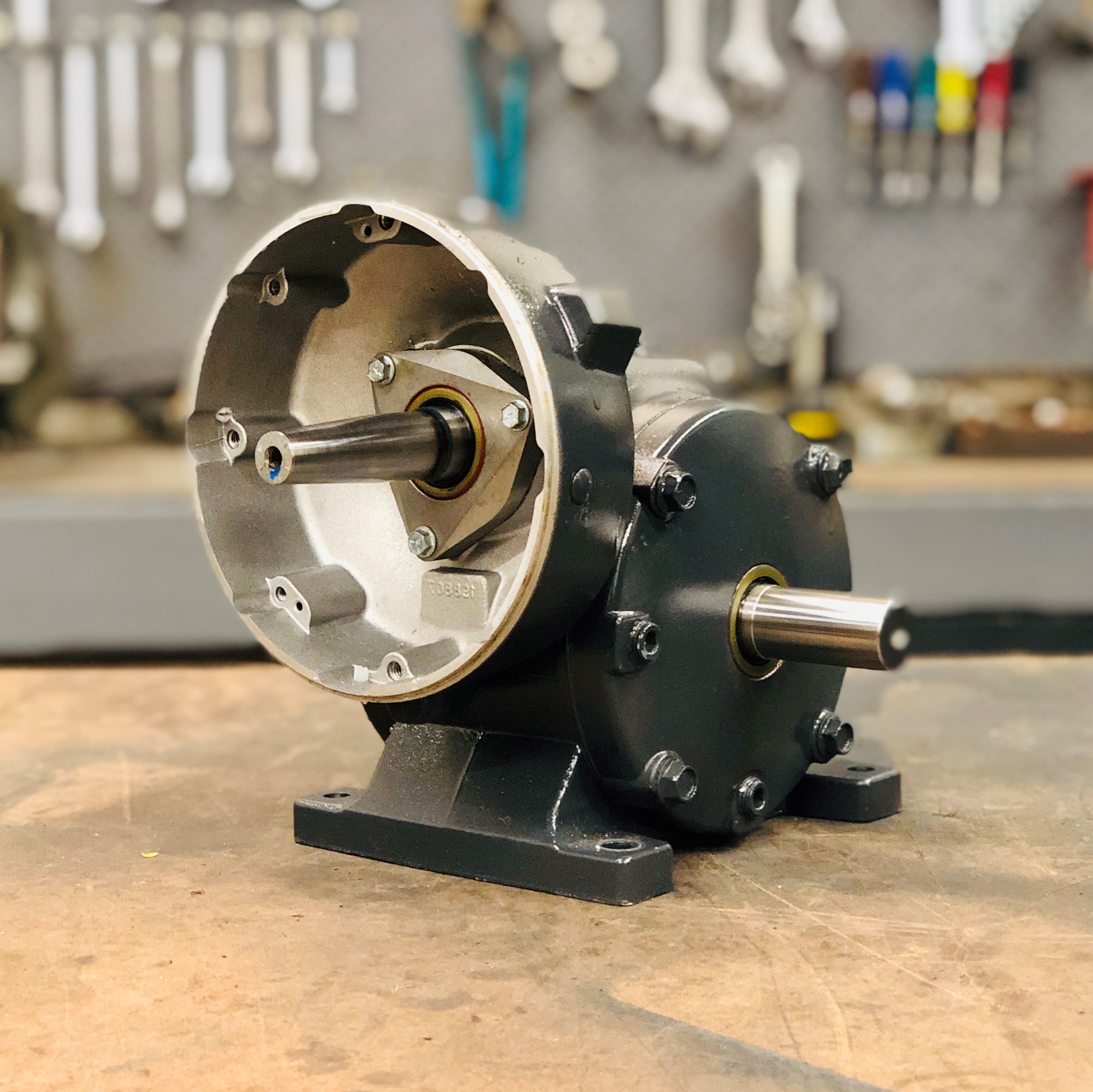 E438-F2 Gearbox, 58 ratio, 30 RPM, .75HP max input, F-2 - Industrial ...